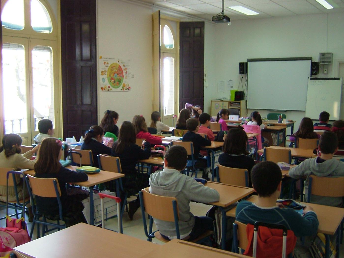 Aula tipo de 2º y 3er Ciclo – Colegio Carmen Benitez